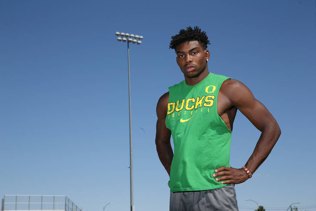 Senior sprinter Joey Fox turns heads for Bonanza | Sports