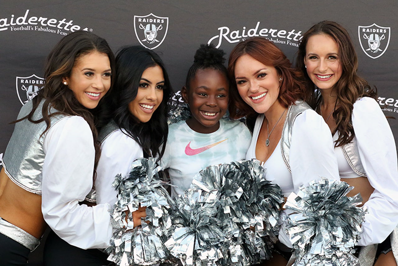 Raiders helping Las Vegas high schools kick off football season ...