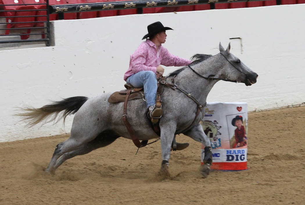 Buckles, barrels and racing at South Point in Las Vegas — PHOTOS | Las ...