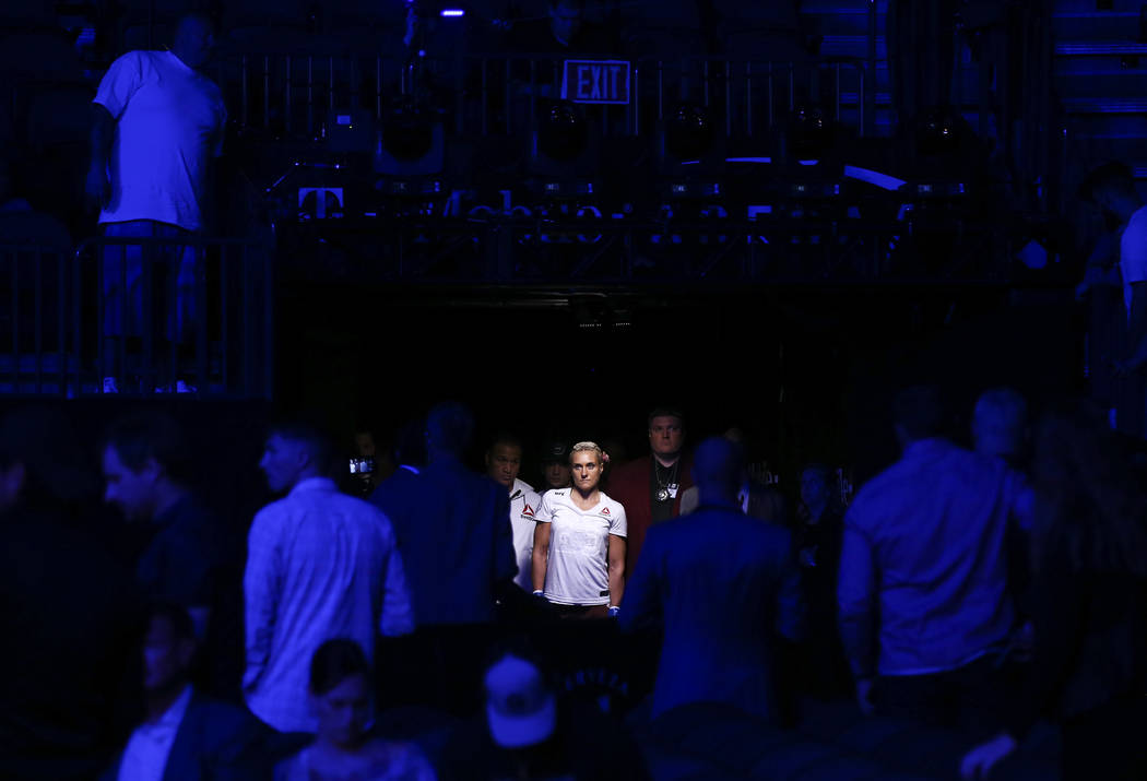 Khabib Nurmagomedov beats Conor McGregor at UFC 229; chaos ensues | MMA ...