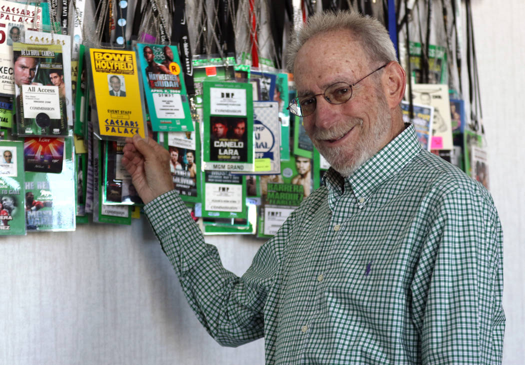 1993’s ‘Fan Man’ fight remains boxing’s most bizarre night | Boxing ...