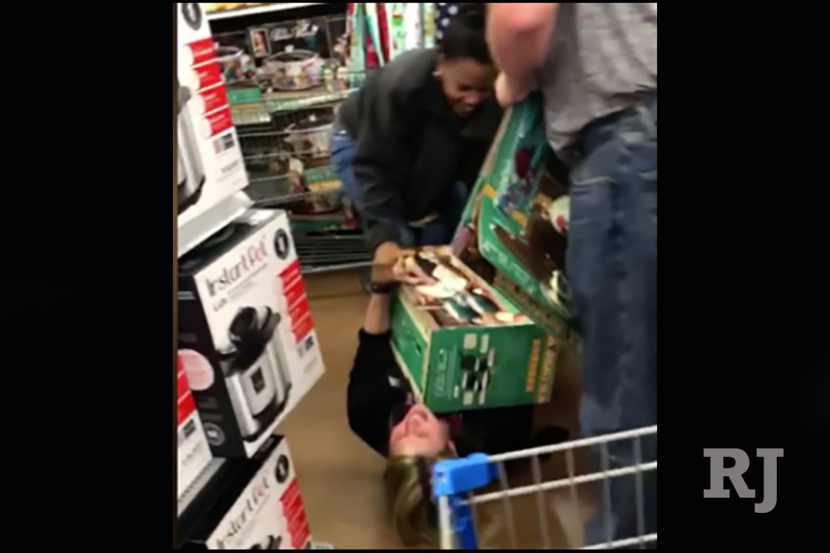 Black Friday shopping leads to some store chaos in US | Nation and ...