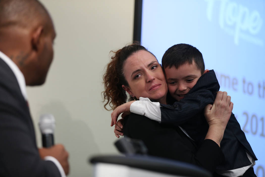Las Vegas officer, woman reunite at Hope for Prisoners event | Local ...