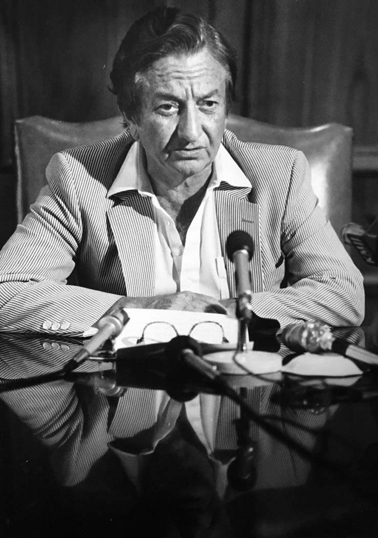 Ex-owner of Las Vegas’ Riviera, Meshulam Riklis, dies at 95 | Local Las ...