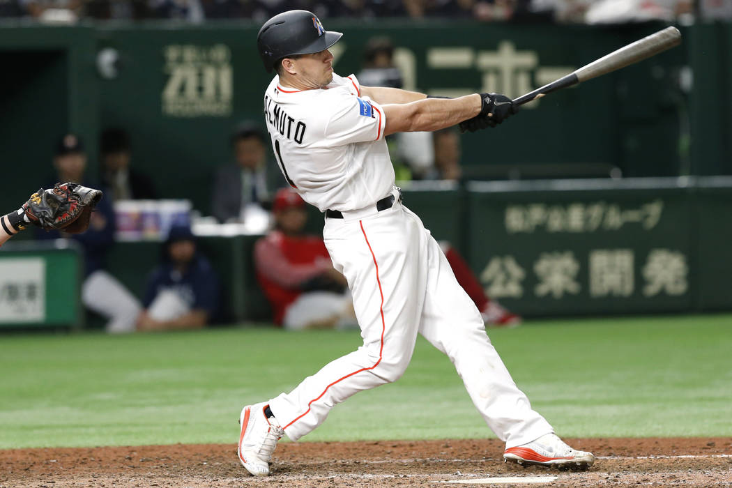 J.T. Realmuto traded to Phillies for 3 players | Las Vegas Review-Journal