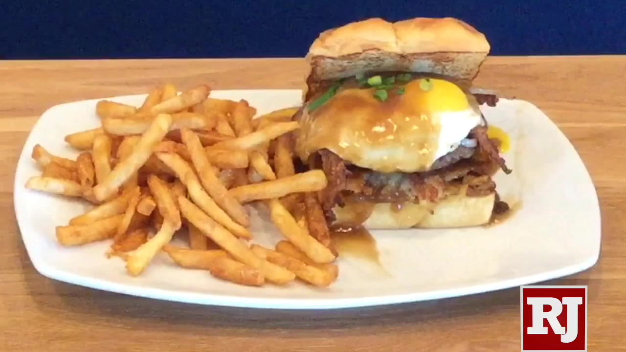Loco Moco breakfast burger on Las Vegas cafe’s menu — VIDEO | Dining ...