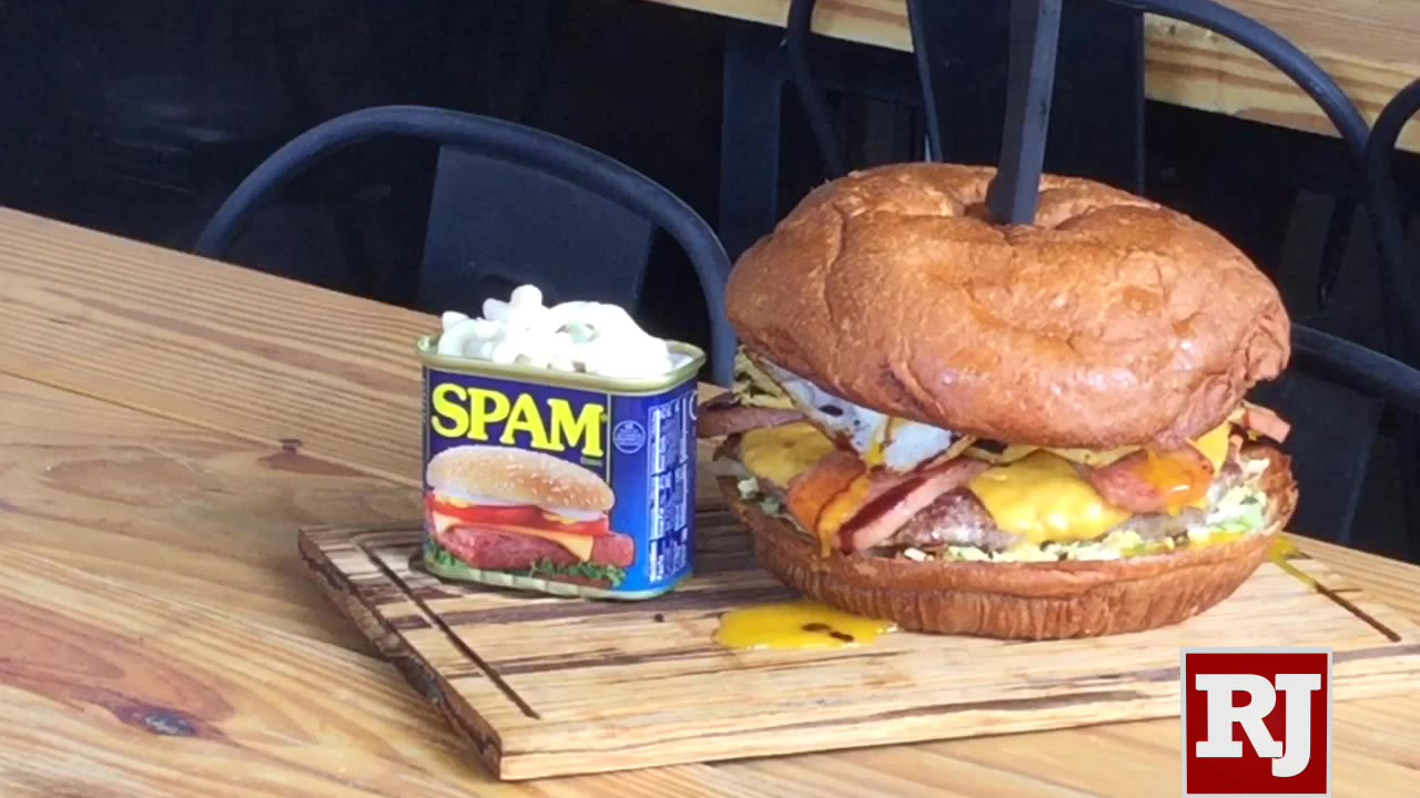 Las Vegas restaurant celebrates with burger-eating contest | Dining Out ...