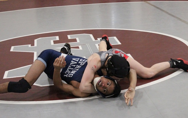 SUNSET WRESTLING: Peyton Prussin sparks Arbor View to first-day lead ...