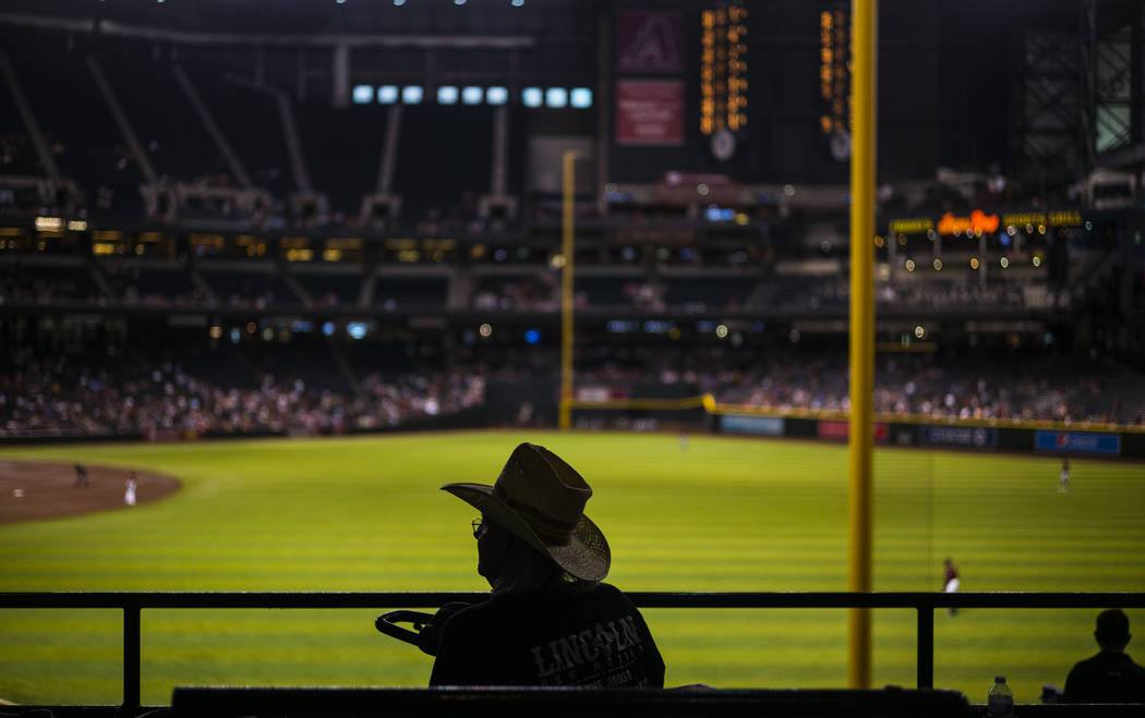 Diamondbacks fans see no need for move to Nevada, new stadium — VIDEO ...