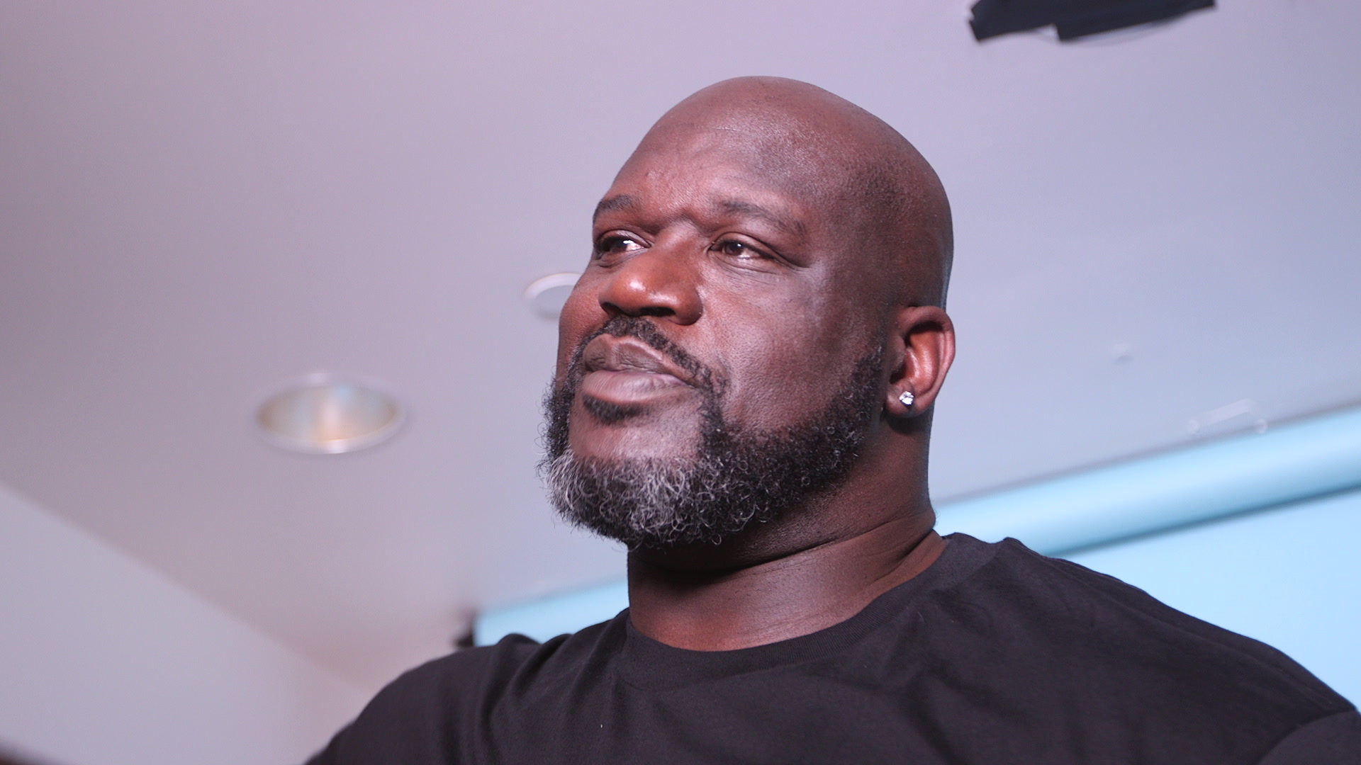 Shaquille O’Neal, Zappos, team up on ‘Shaq to School’ event — VIDEO | Local