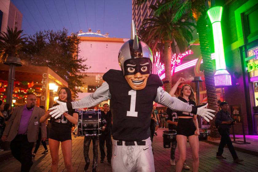 Raiders fans gather to watch MNF on Las Vegas Strip | Las Vegas Review ...