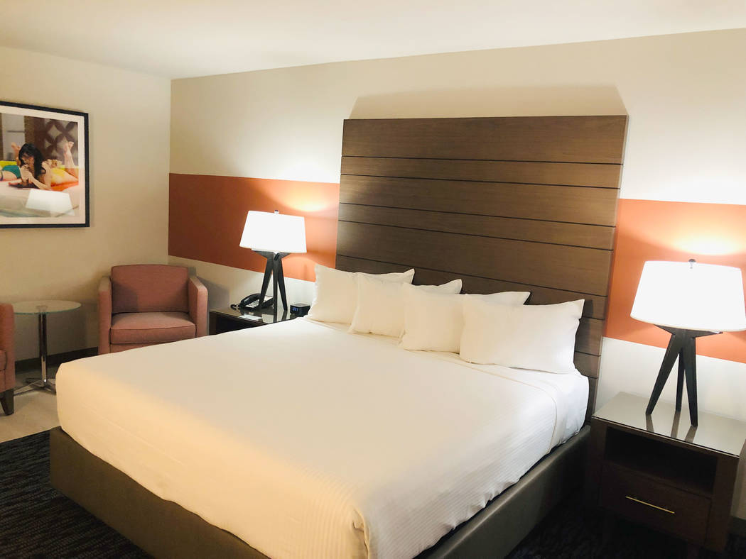 Plaza in downtown Las Vegas unveils newly renovated ‘luxe’ rooms | Las ...