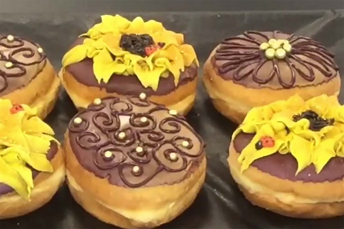 Celebrate National Cream-Filled Doughnut Day in Las Vegas — VIDEO ...