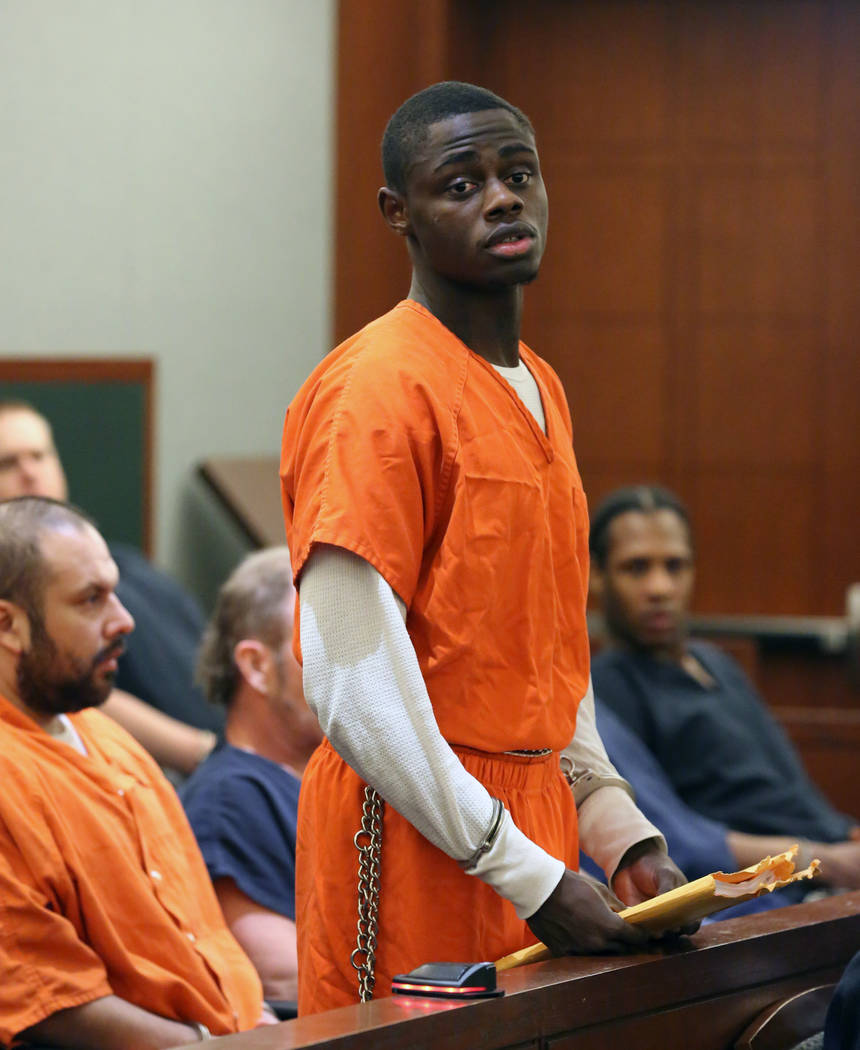 Wayne Newton, wife tell judge home invasions changed their lives ...