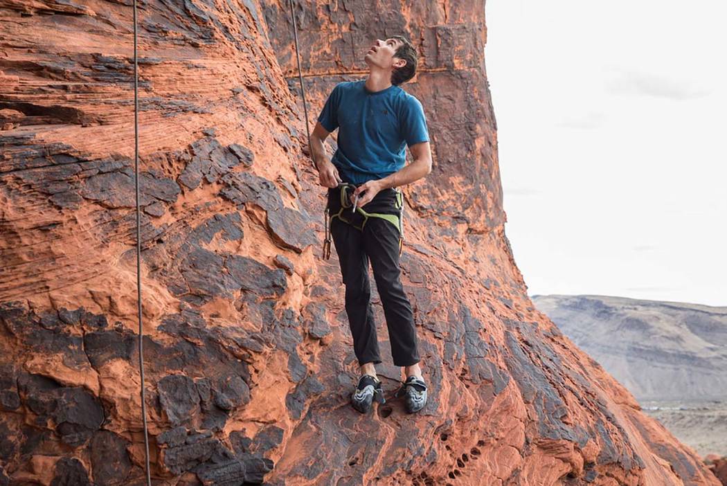 ‘Free Solo’ climber Alex Honnold helps lead rescue | Las Vegas Review ...