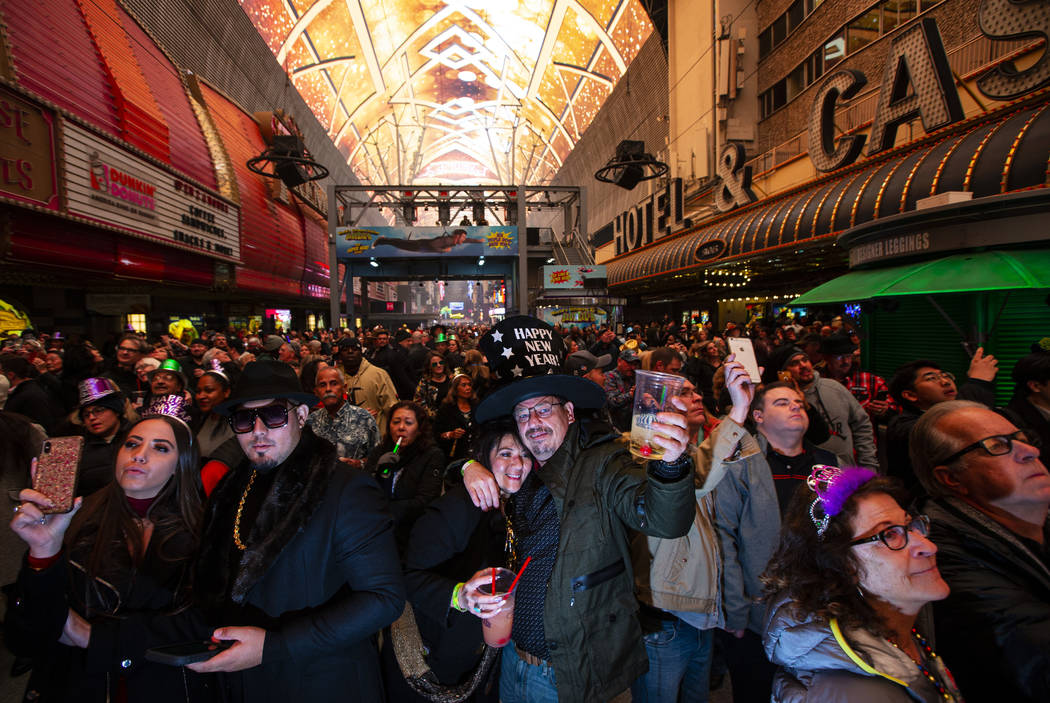 New Year’s Eve in downtown Las Vegas — PHOTOS | New Year’s Eve Las ...