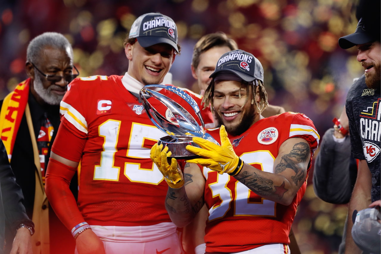 Patrick Mahomes keeps the Chiefs defense on its toes in practice. | NFL ...