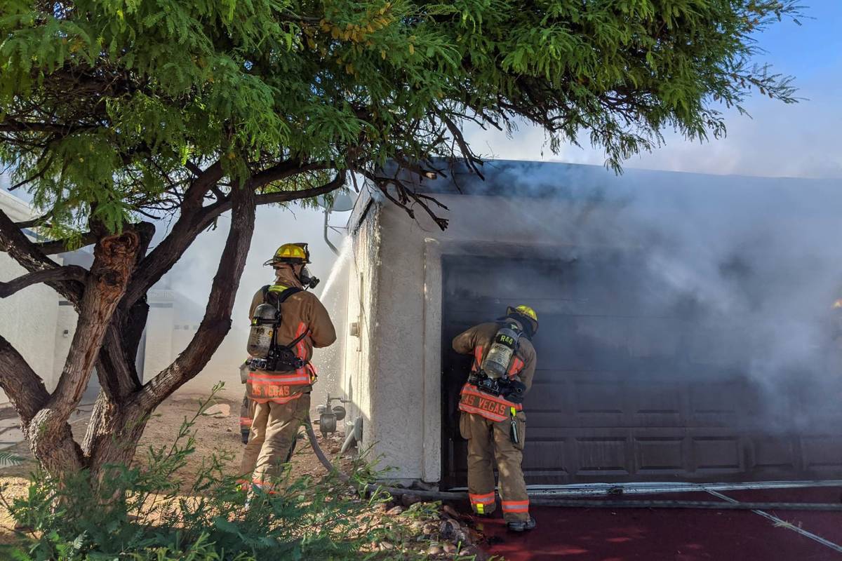 Las Vegas Fire and Rescue extinguishes Sparkle Avenue fire | Las Vegas ...