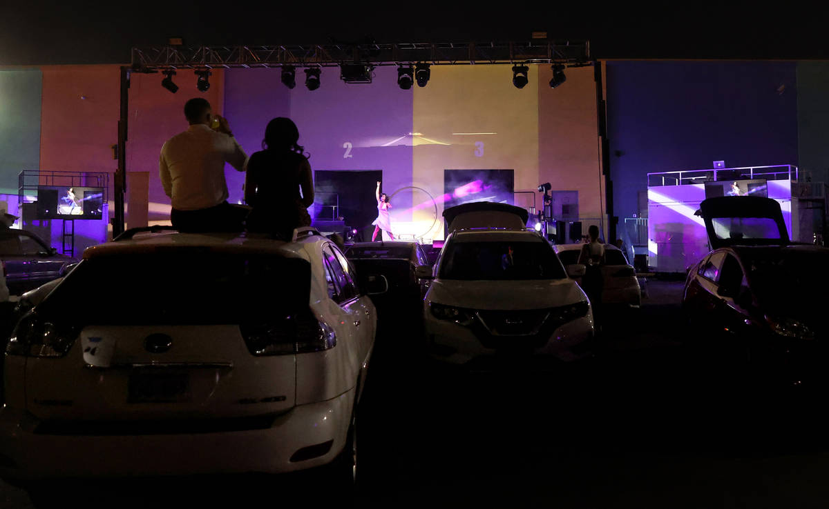 ‘sexxy Shows How Its Done In Sellout Drive In Shows Las Vegas