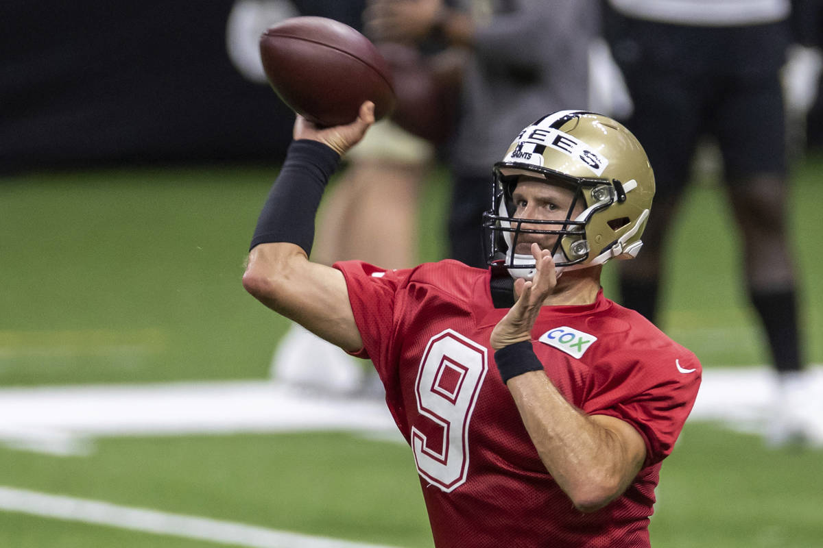 Drew Brees Throwing