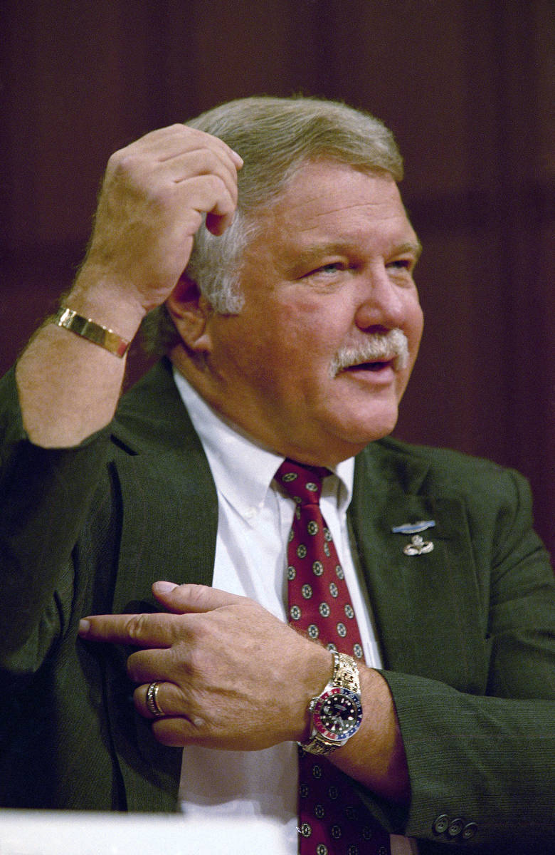 Bo Gritz reflects on Ruby Ridge siege 28 years later | Military | News