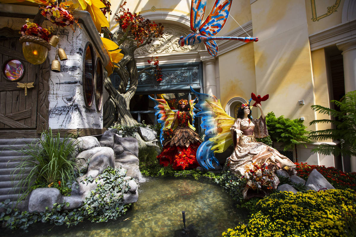 Bellagio Conservatory greets fall with magical garden display | Las ...