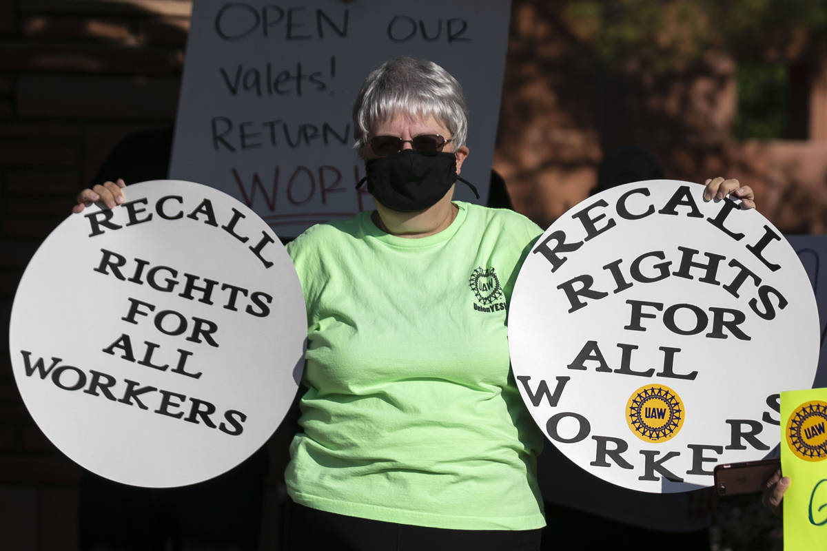Union workers rally again for right to return to jobs | Casinos ...