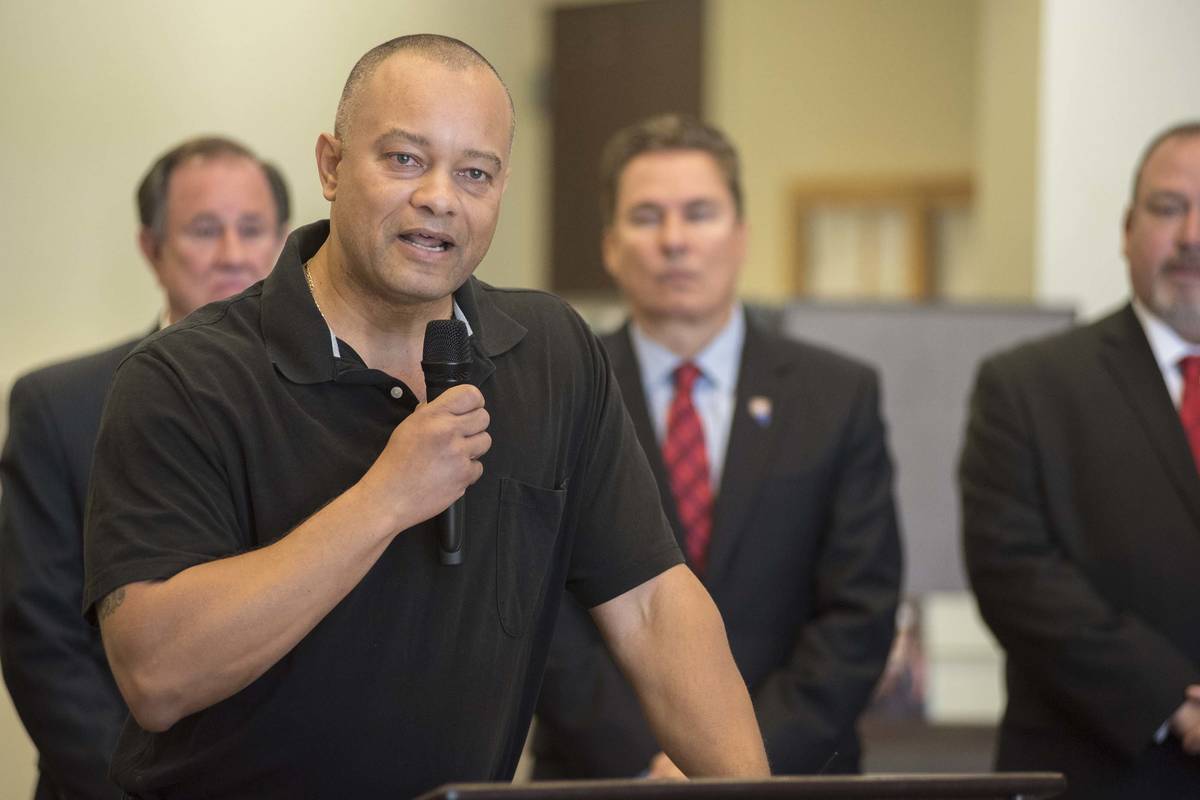 Political activist Steve Sanson files lawsuit against police | News