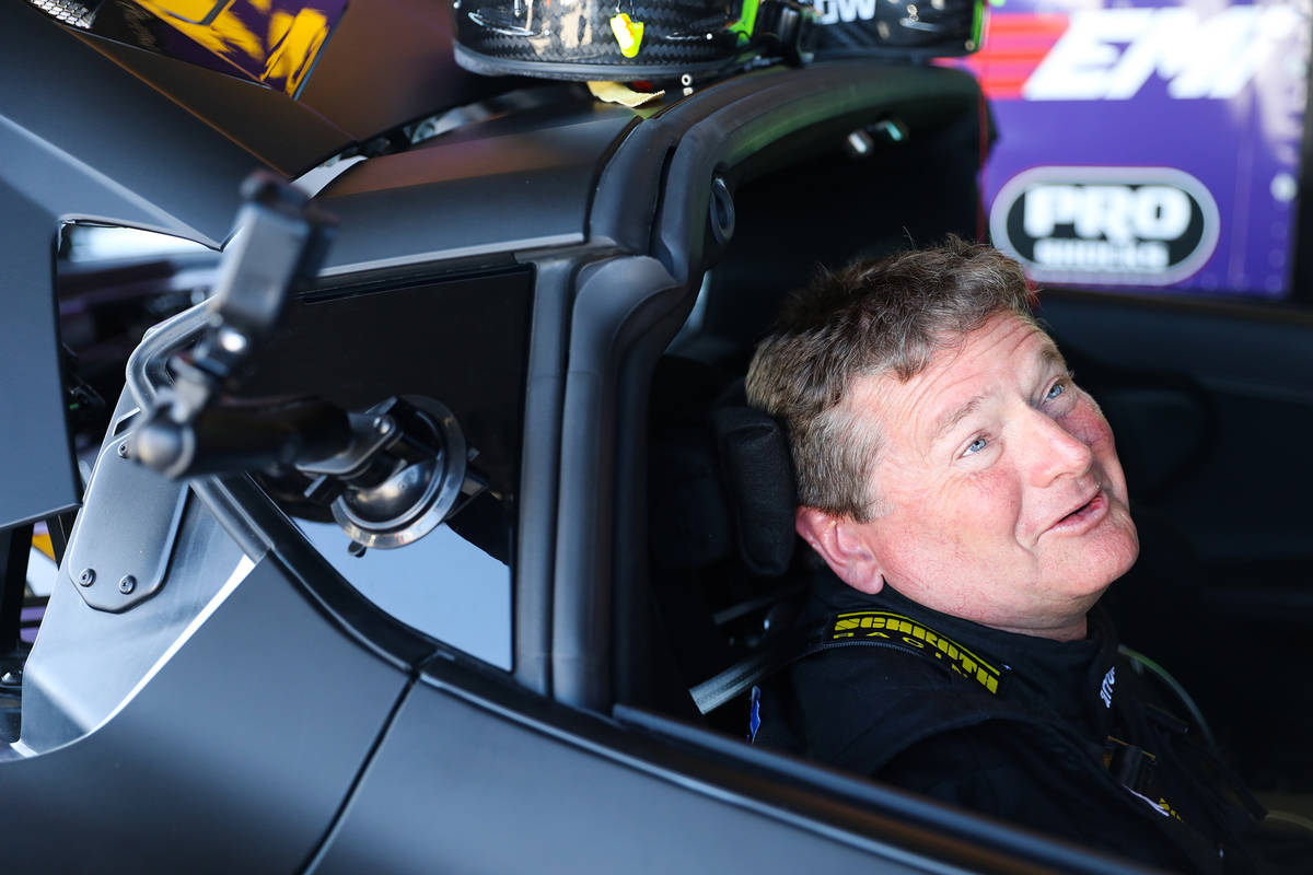 Quadriplegic IndyCar team owner Sam Schmidt drives again at Las Vegas ...