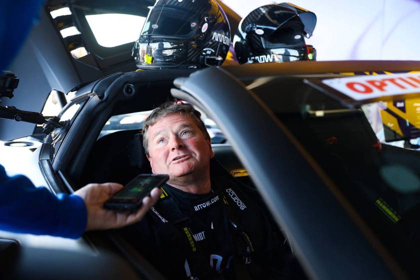 Quadriplegic IndyCar team owner Sam Schmidt drives again at Las Vegas ...