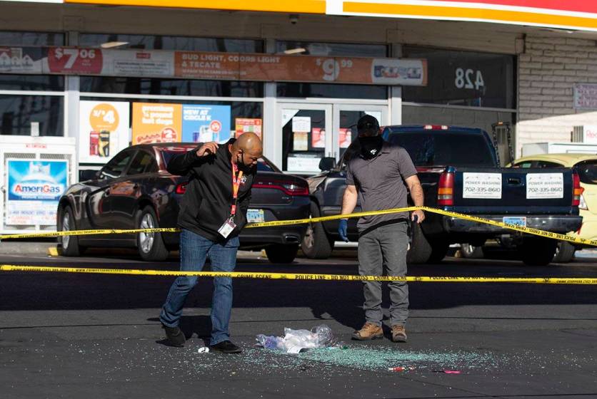 Police investigate 2 homicides in central Las Vegas | Las Vegas Review-Journal