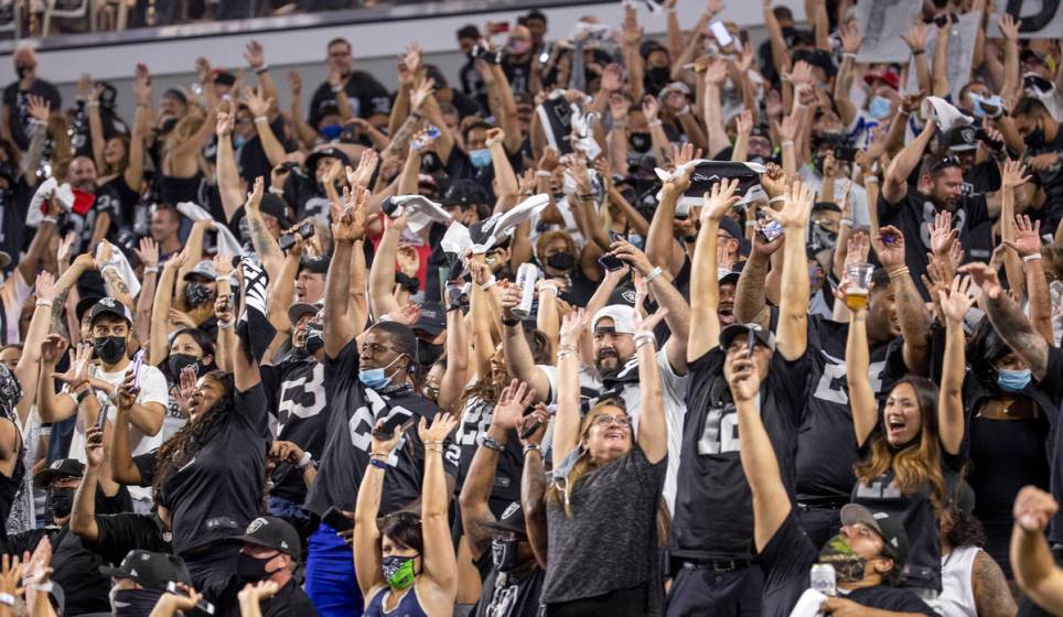 Long wait ends for Raiders fans to get in Allegiant Stadium | Las Vegas ...