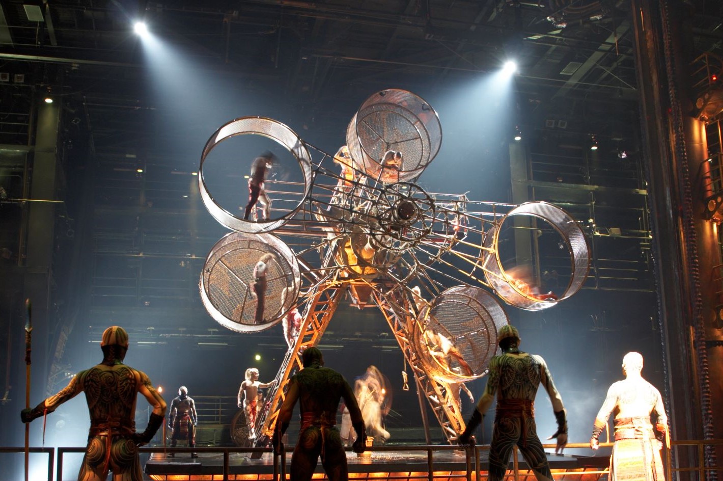 ‘Jubilee,’ an iconic showgirl spectacular, takes its last steps in Las ...