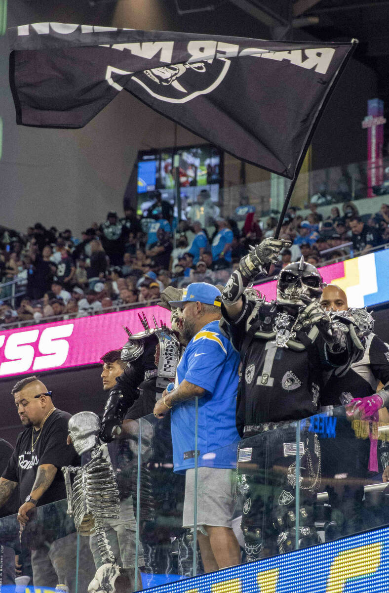 Raiders fans turn LA’s SoFi Stadium silver and black — PHOTOS | Raiders ...