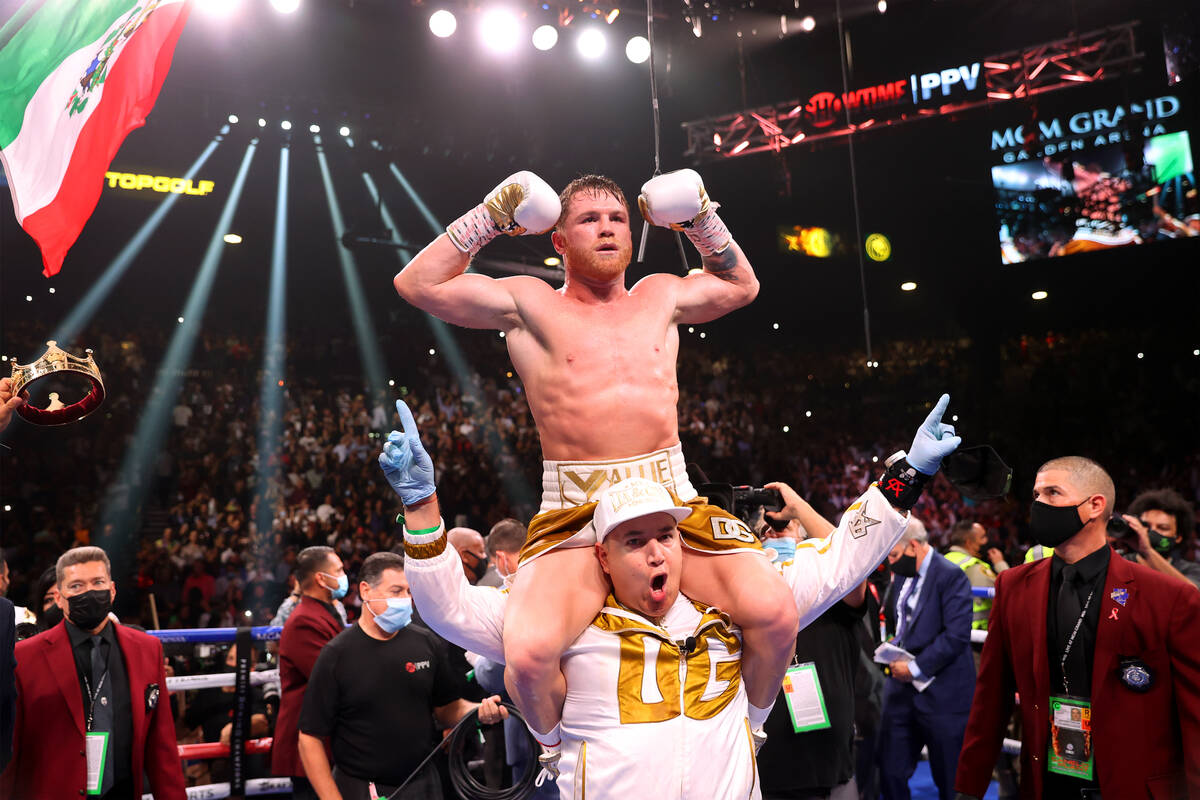 Canelo Alvarez becomes first undipsuted champion in 168-pound history ...