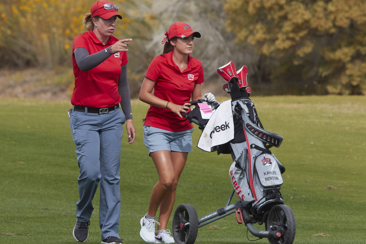 UNLV’S Amy Bush-Herzer wins national golf service award | Golf | Sports