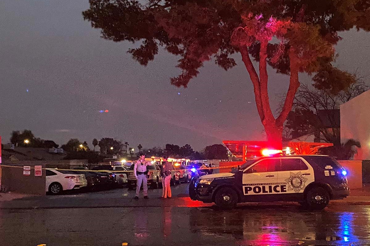 Man found dead in east Las Vegas parking lot | Homicides | Crime