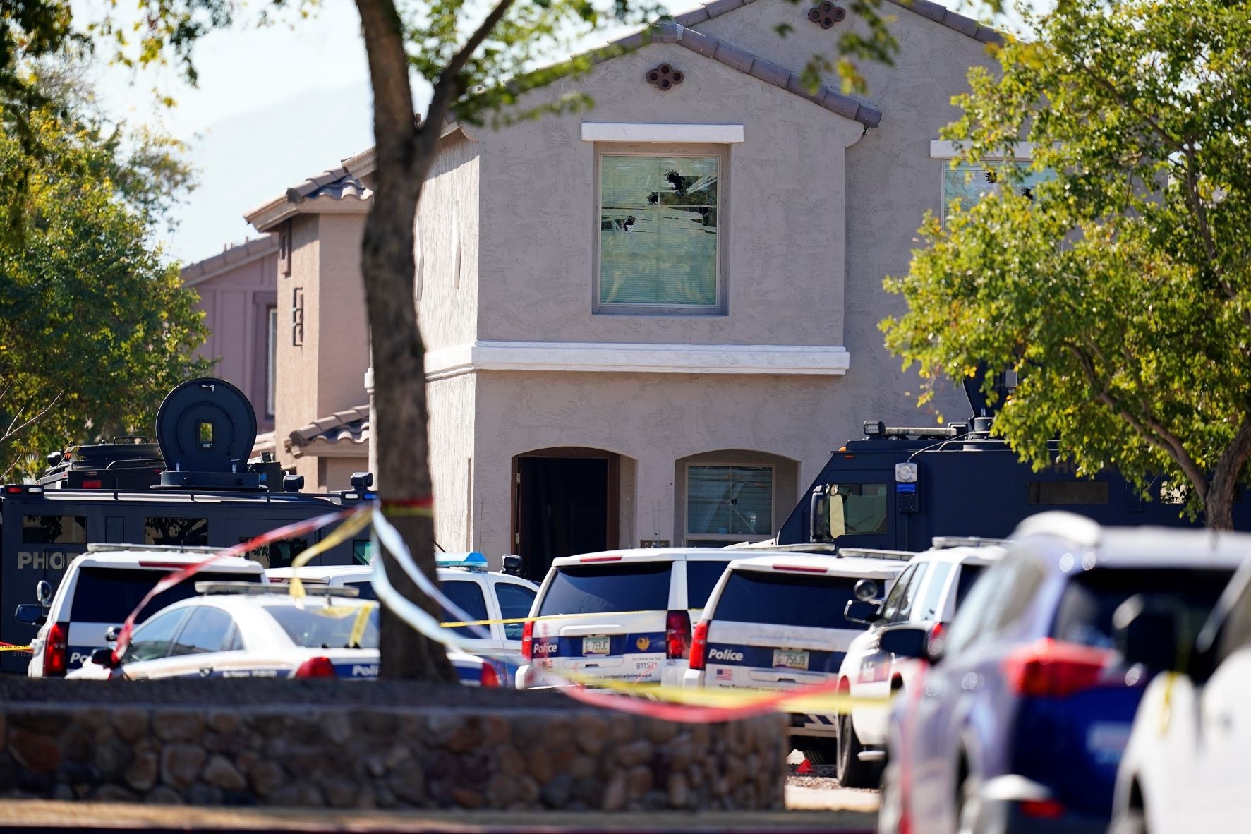 Phoenix shooting leaves 9 police officers hurt | Nation and World | News