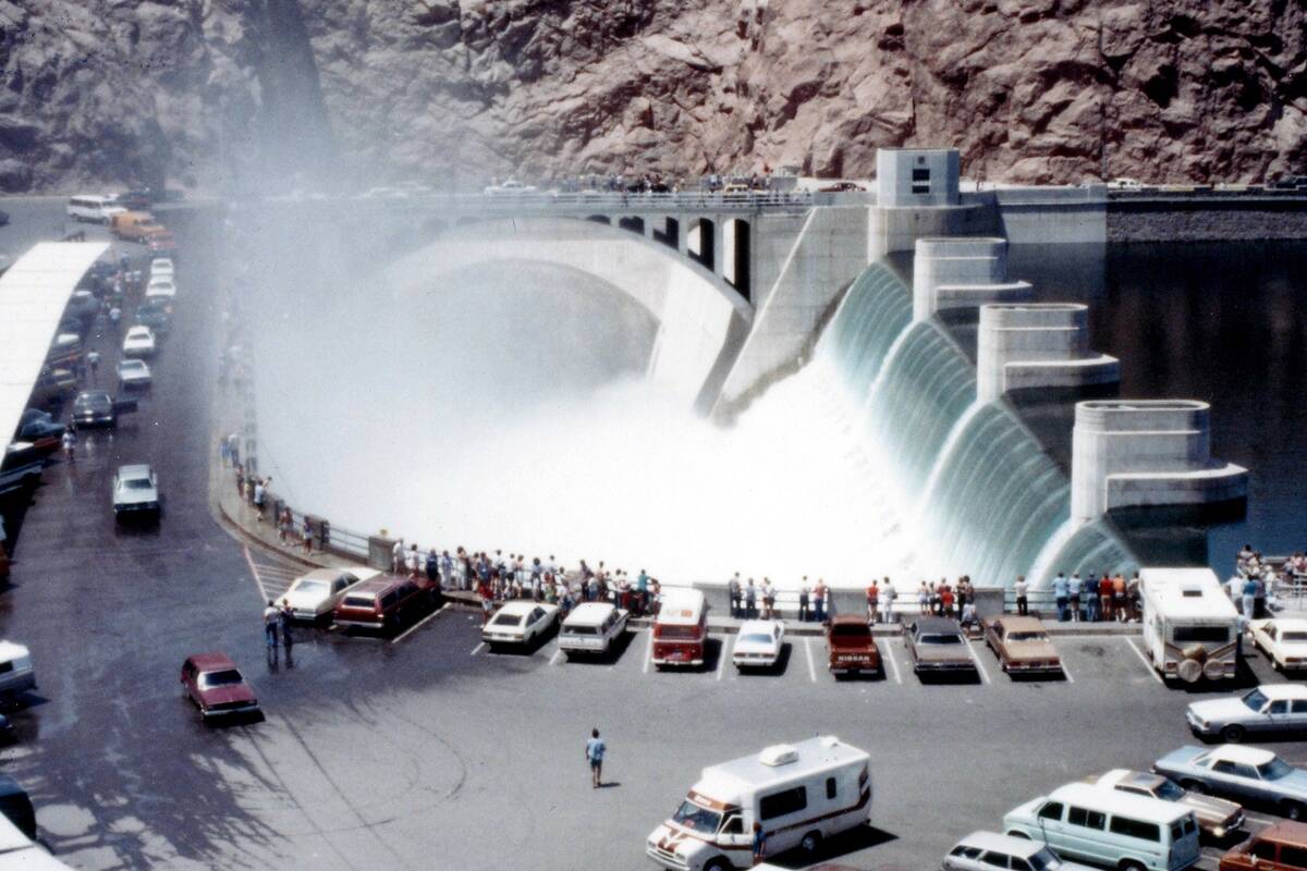 Lake Mead nears full capacity in June 1983 — PHOTOS | Local Las Vegas | Local