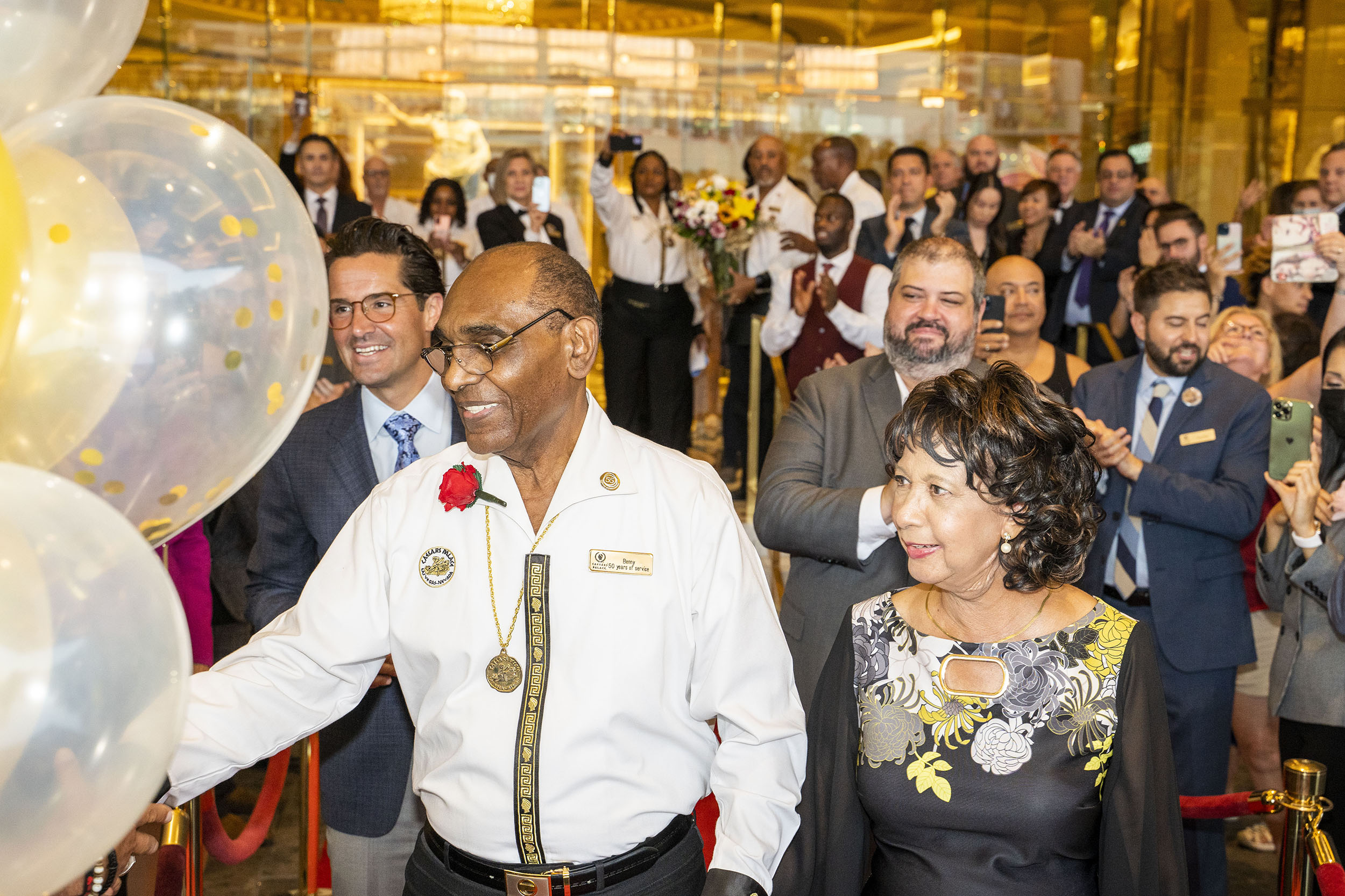 Caesars Palance dealer gets sendoff after 55 years of work | Casinos ...