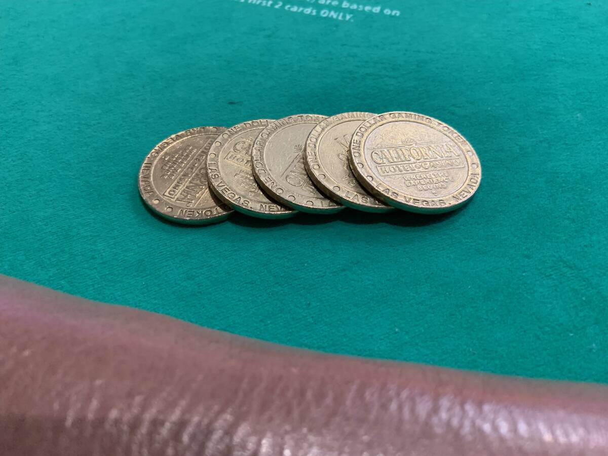 Coin slot machines remain popular despite dwindling numbers | Casinos ...