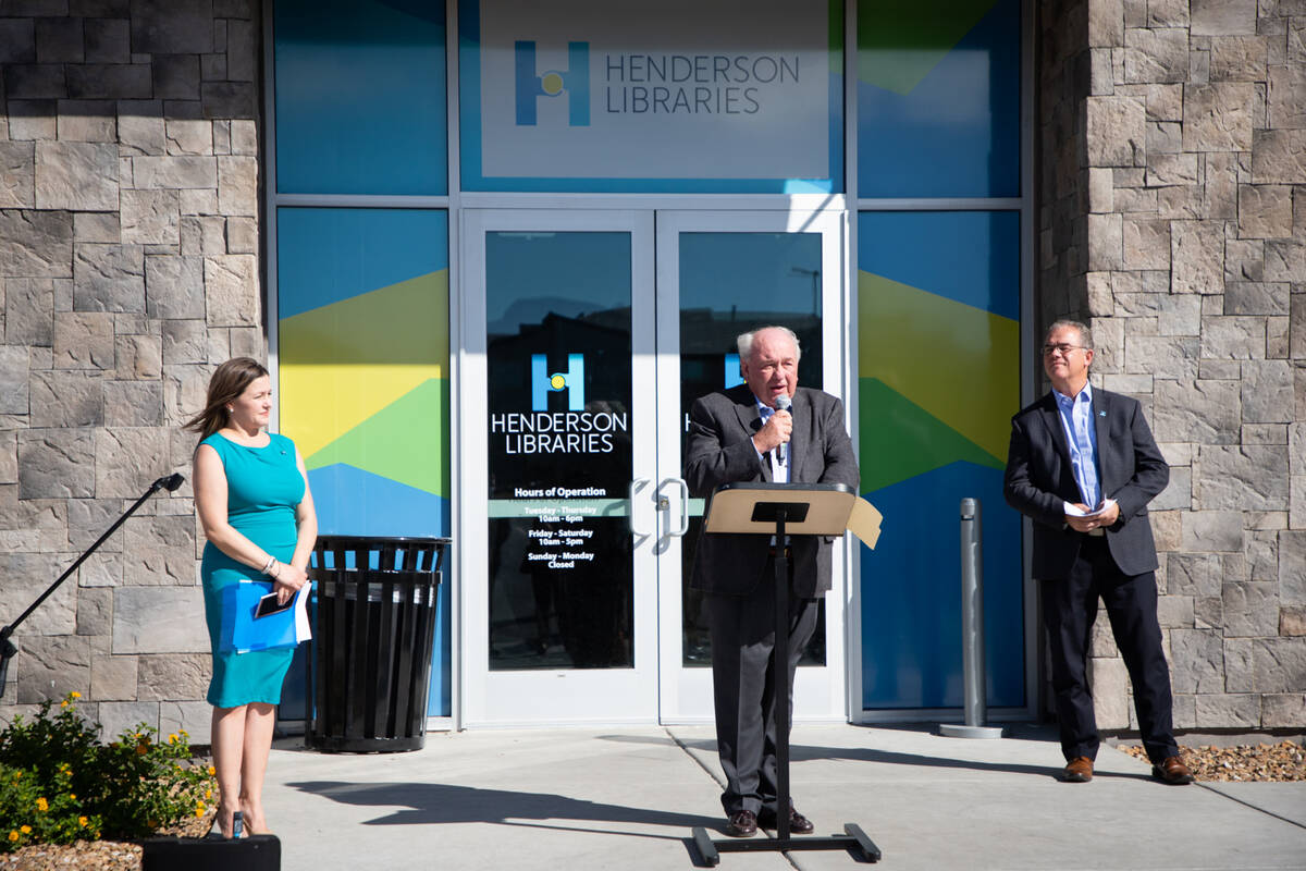 West Henderson Library opens in the Bicentennial Marketplace ...