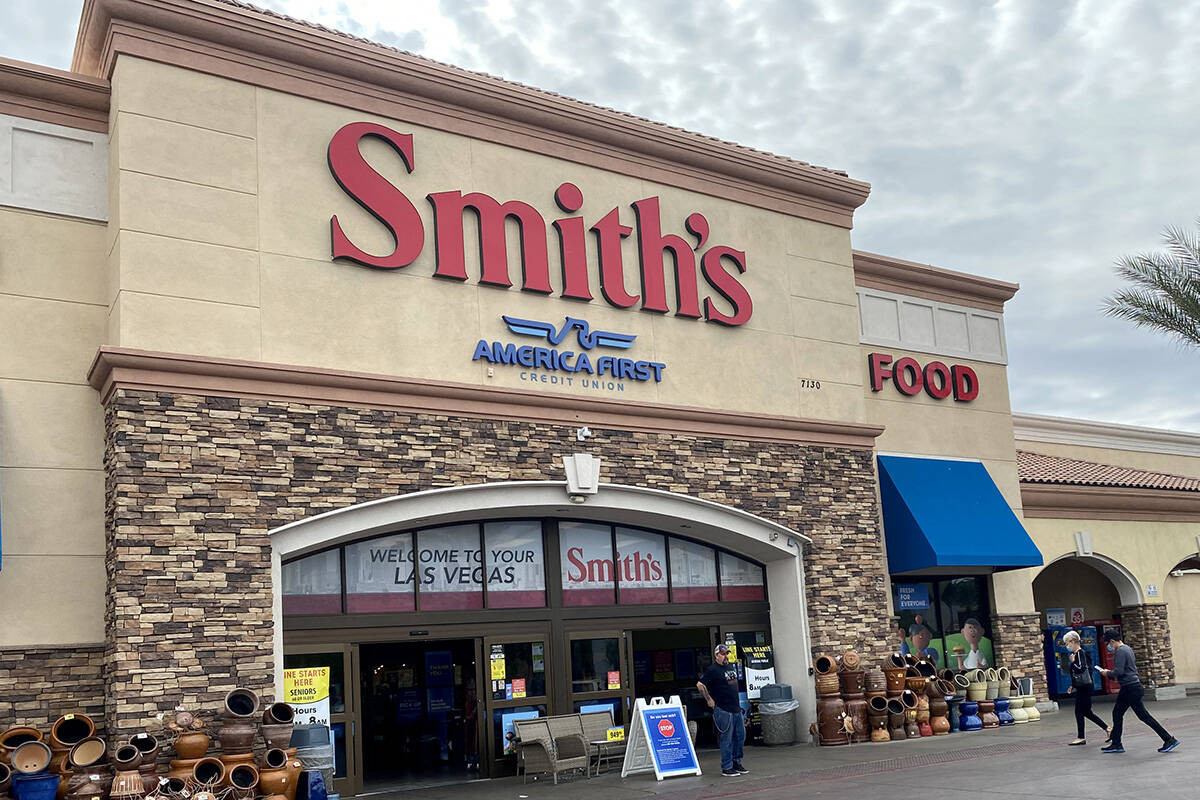 Smith’s parent company launches $20B bid to merge with Albertsons ...