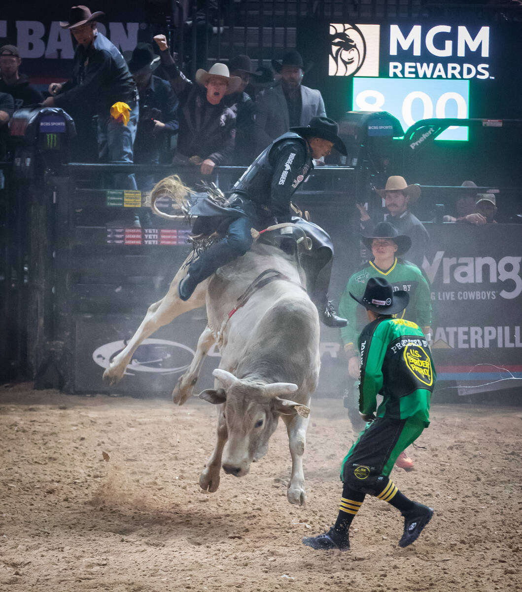 Ryan Dirteater announces second retirement after bull riding win ...
