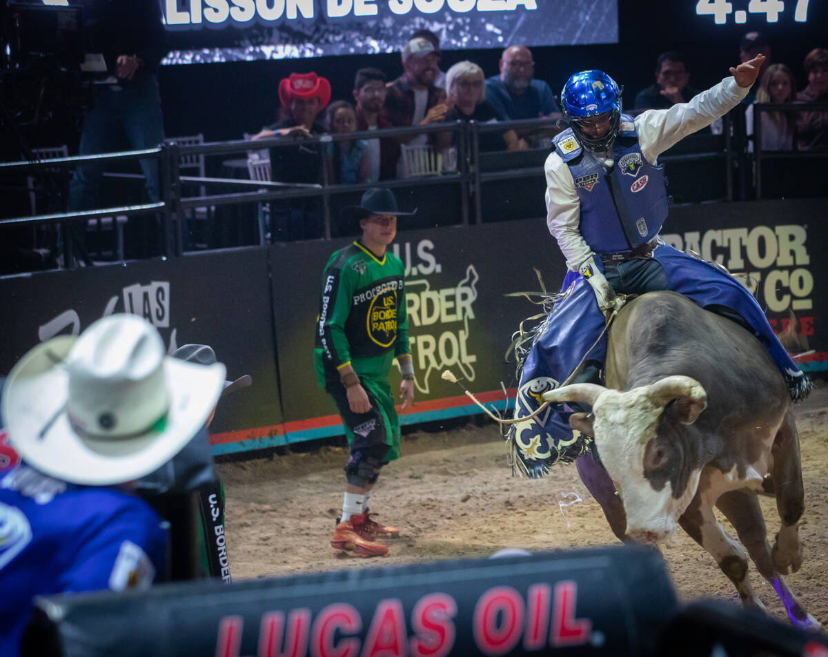 Ryan Dirteater announces second retirement after bull riding win ...