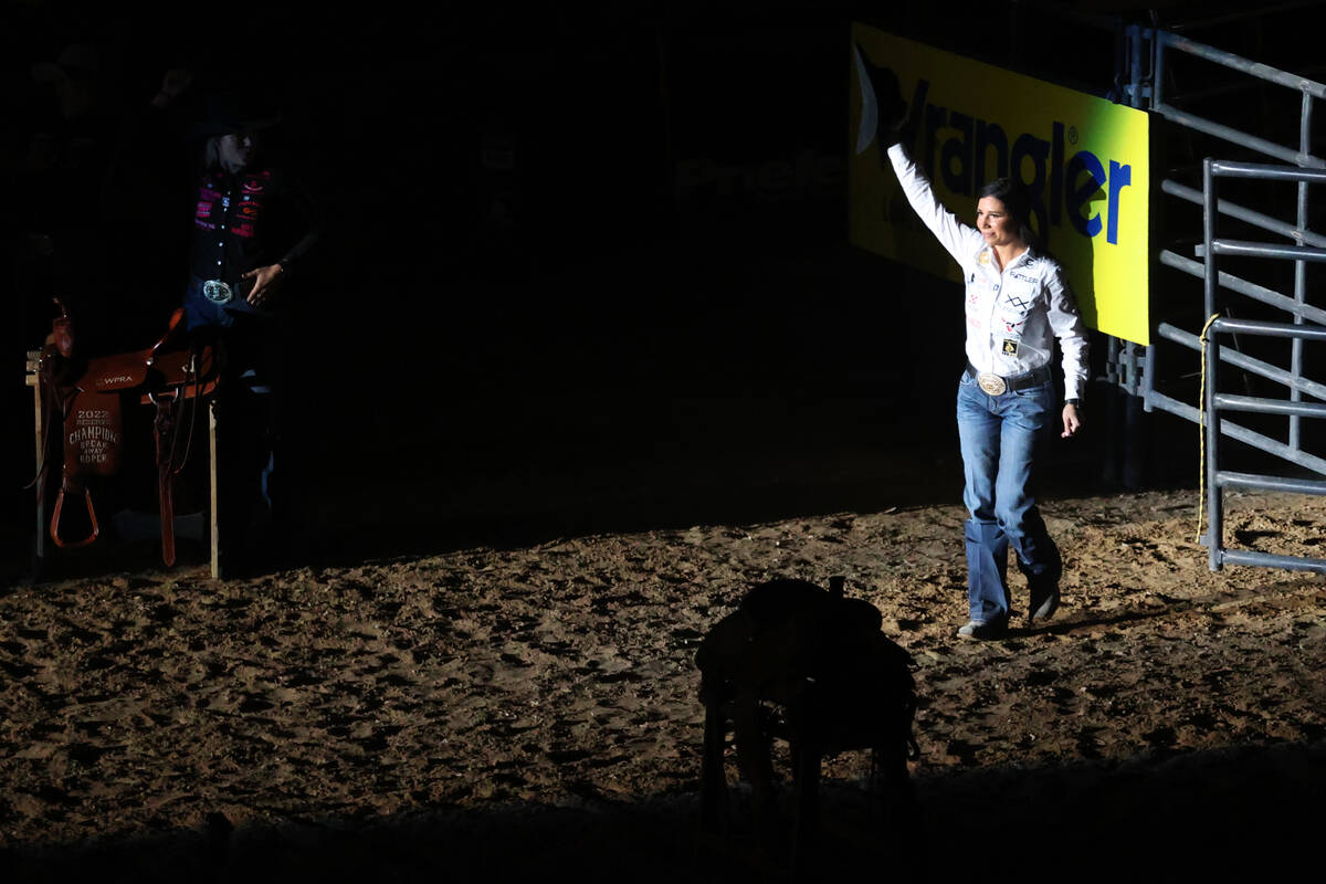 National Finals Breakaway Roping Title Won By Martha Angelone Las