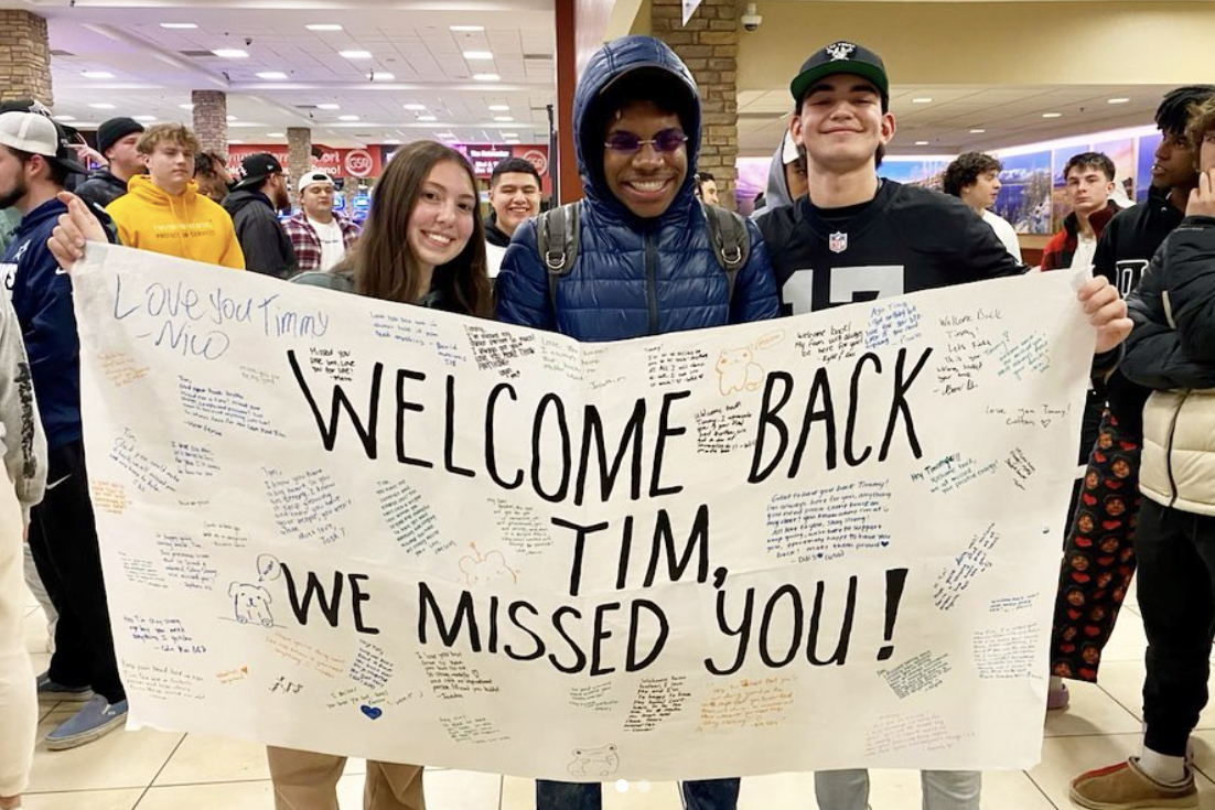 UNR student gets heartwarming airport greeting after family tragedy ...