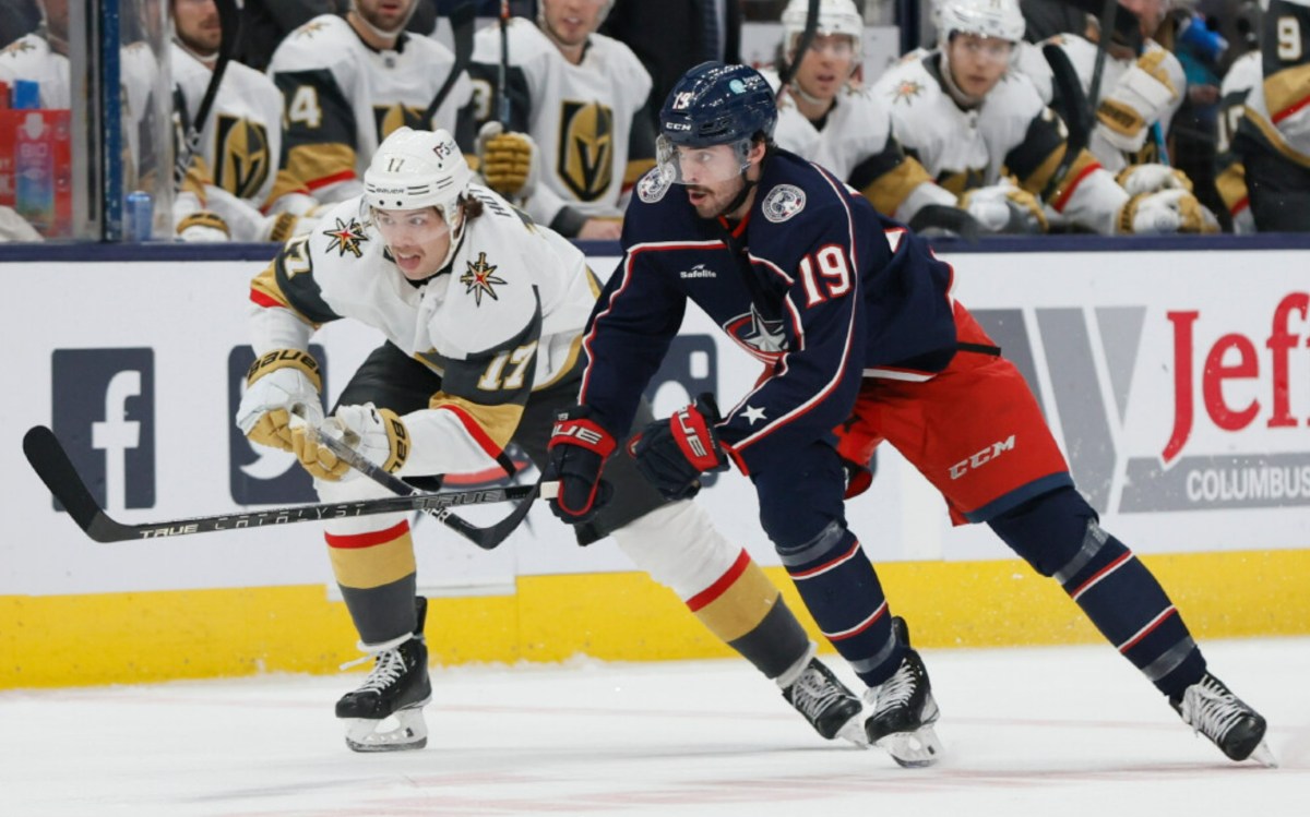 Golden Knights fans storm the fortress for season opener — PHOTOS | Las ...