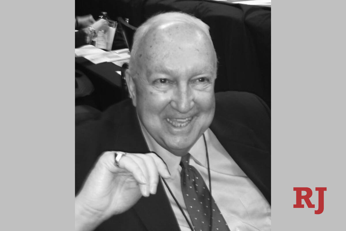 Longtime boxing judge, Hall of Fame inductee Jerry Roth dies at 81 ...