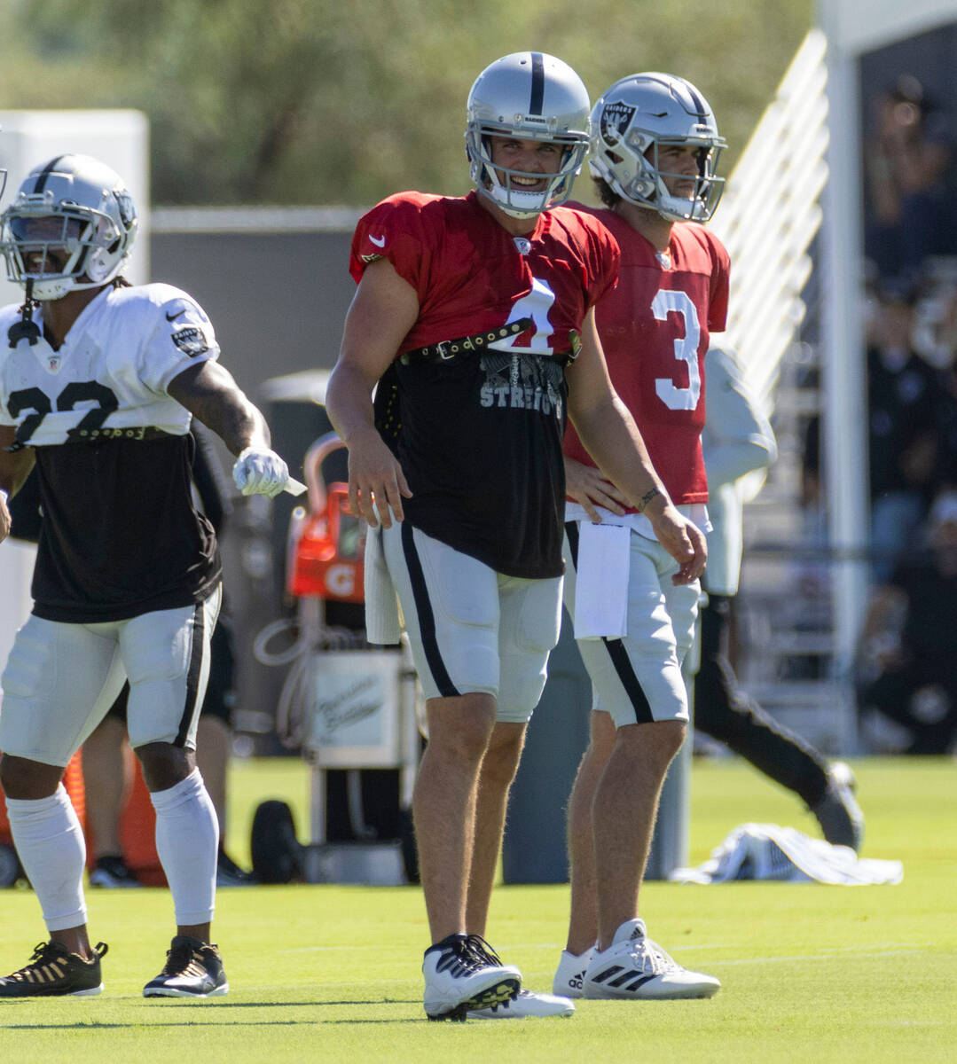 Raiders bench Derek Carr; Jarrett Stidham will start | Raiders News ...